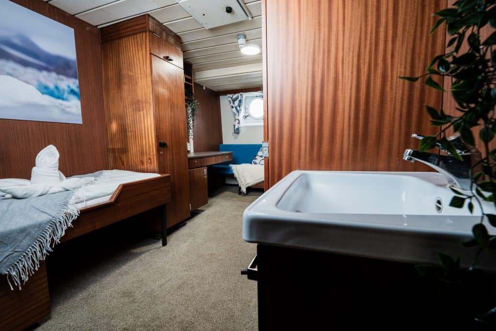 Accomodations - Polar Athena